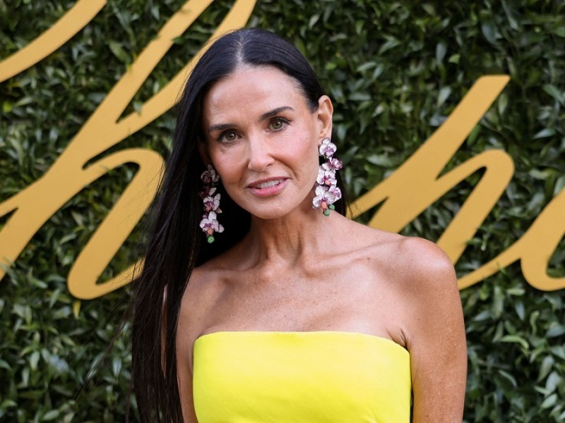 Demi Moore új párja 27 évvel fiatalabb - Habostorta.hu Demi Moore új párja 27 évvel fiatalabb - Habostorta.hu